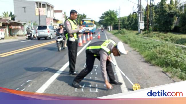Kecelakaan Maut Avanza Vs Truk di Pasuruan Tewaskan 3 Warga Kediri