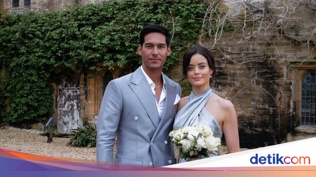 6 Potret Richard Kyle & Pacar Bule Jadi Pengiring Pengantin, Dikira Menikah