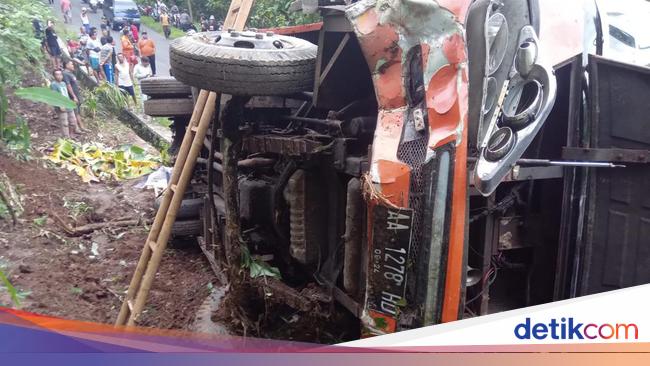 Terungkap! KIR Bus Rombongan Wisata Terguling di Siluk Imogiri Ternyata Mati