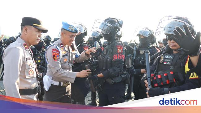 Polisi yang Jaga Sidang Putusan Sengketa Pilpres Dilarang Bawa Senpi-Sajam