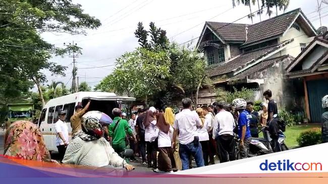 Pelajar SMK di Lubuklinggau Tewas Terlindas Truk Saat Dorong Motor Mogok