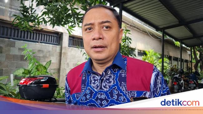 Eri Cahyadi Jadi Walkot Surabaya Pertama Raih Satyalancana Sekali Seumur Hidup