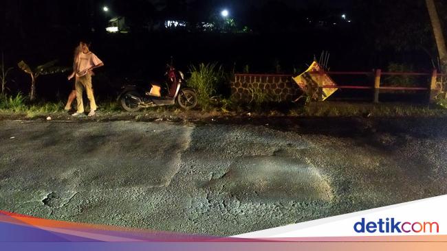 Pemotor Tewas Usai Tabrak Pembatas Jembatan di Pandeglang
