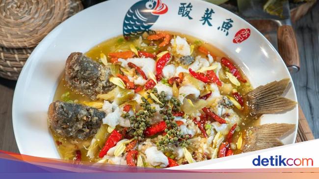 Sup Ikan Kuah Asin 'Suan Cai Yu' bisa Ditemukan di Resto Jaksel Ini