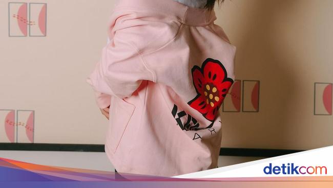 Momen Azizah Salsha, Istri Pratama Arhan Saat Nongkrong di Kafe