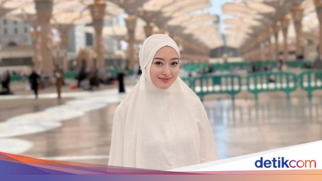 Potret Puteri Modiyanti Putri Tommy Soeharto, Jalani Umrah Jadi Sorotan