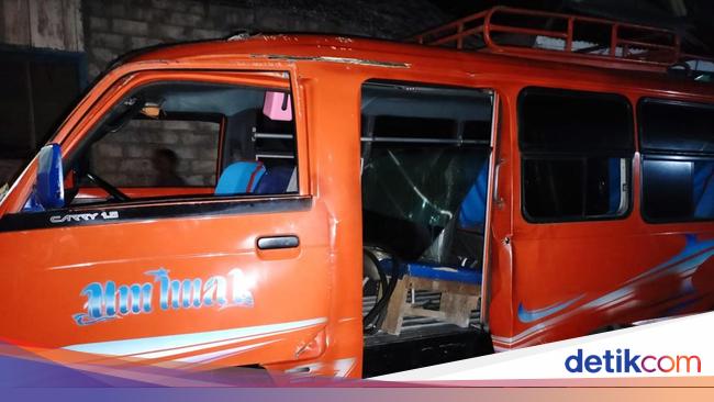 Angkot Bawa 10 Penumpang di Maluku Tengah Terbalik, 1 Orang Tewas-5 Luka
