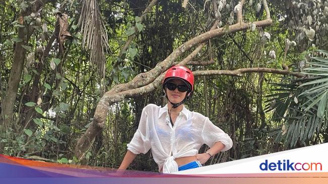 Foto: Syuting Hyoyeon SNSD-Dita Karang di Bali, Berujung Diperiksa Imigrasi