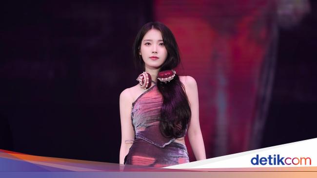 IU Dinobatkan Sebagai Artis Korea Nomor 1 Versi Billboard Global