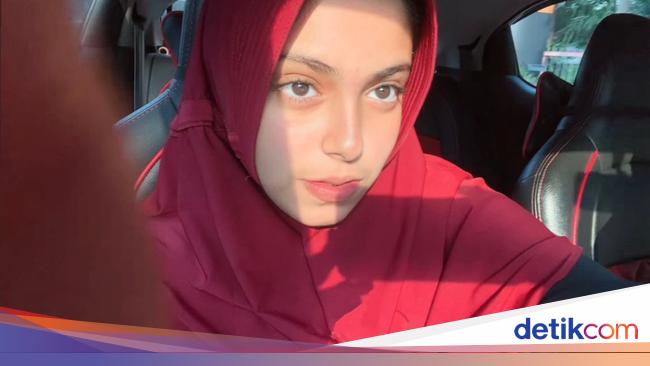 6 Foto Putri Bungsu Rhoma Irama Jarang Tersorot, Cantik Keturunan Pakistan