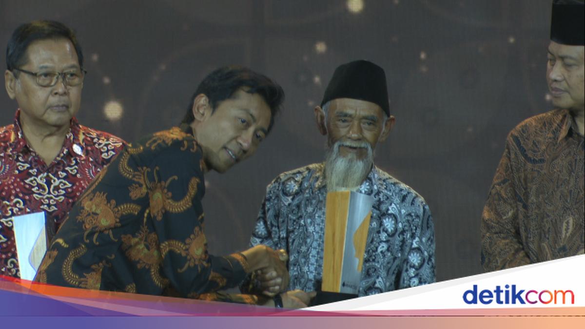 Lestarikan Lingkungan, Mbah Sadiman Raih detikjateng-jogja Awards 2024