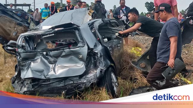 4 Fakta Sedan Tertabrak Argo Wilis di Klaten Tewaskan 1 Orang