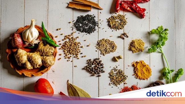 6 Perbedaan Ketumbar dan Merica, dari Rasa, Bentuk, hingga Penggunaannya