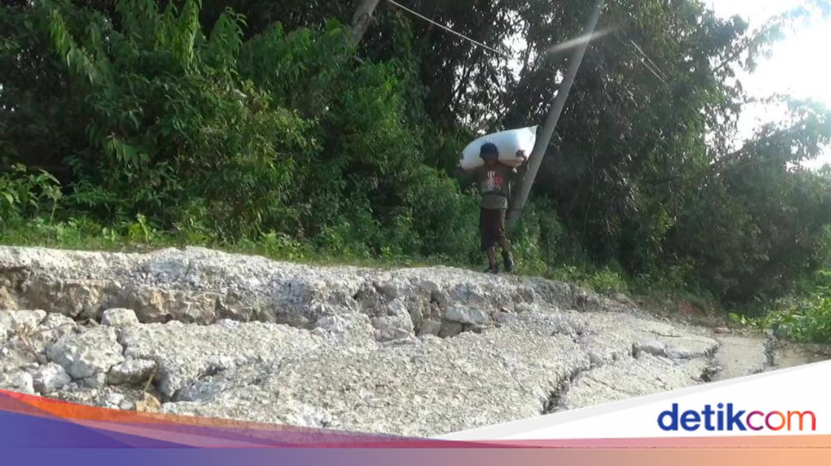 Nestapa Warga Kampung Cirangkong Korban Pergerakan Tanah