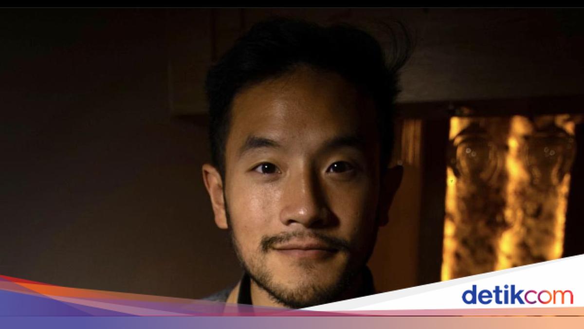 Profil Ben Sumadiwiria, Sosok di Balik Karakter Kaya Bobby Saputra