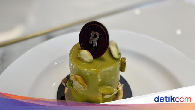 Yummy! Ada Cake Cokelat dan Cokelat Praline di Kafe Hits Ini