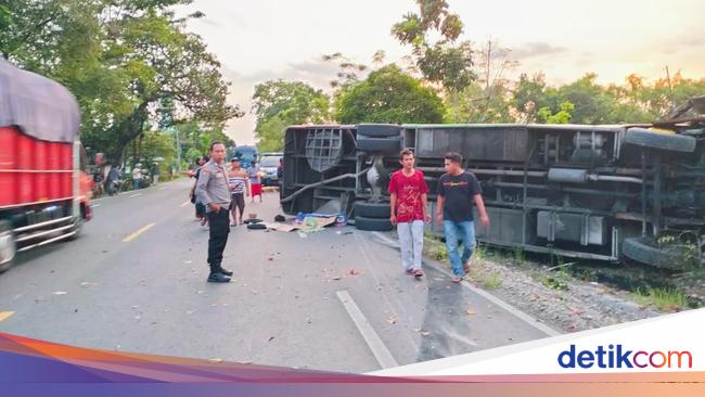 Kecelakaan Maut Bus Tabrak Motor di Bojonegoro Tewaskan 2 Orang