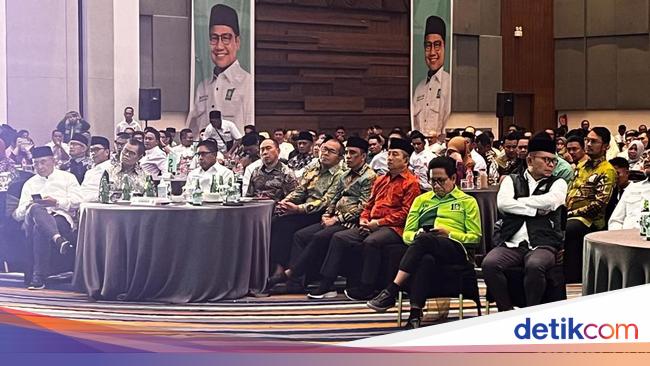 Cak Imin Beri Pembekalan ke Bakal Cakada PKB di Makassar, Danny-IAS Hadir