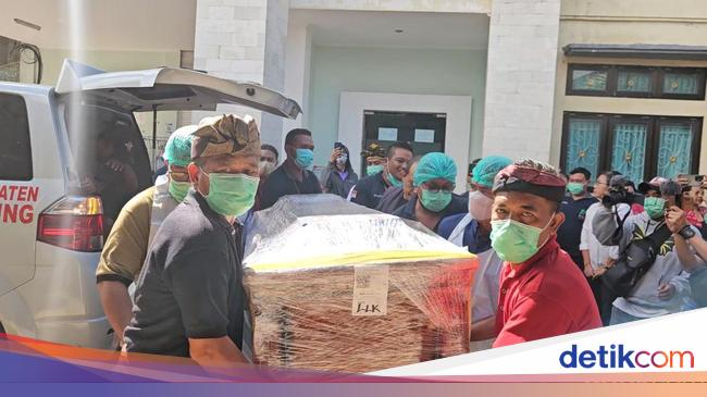 Jasad Korban Penganiayaan Senior STIP Tiba di Bali, Isak Tangis Keluarga Pecah