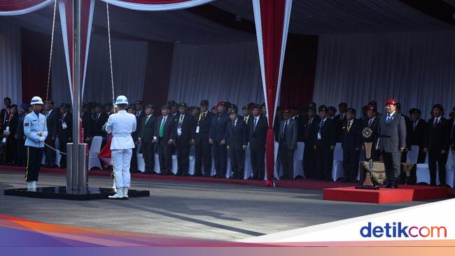Momen Prabowo Pimpin Upacara Parade Senja, Andika Perkasa Hadir
