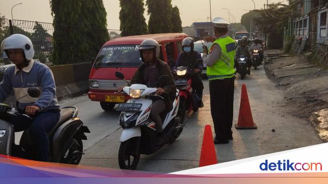 Ada Perbaikan Jalan, Lalin di Kampung Rambutan Arah Pasar Rebo Padat