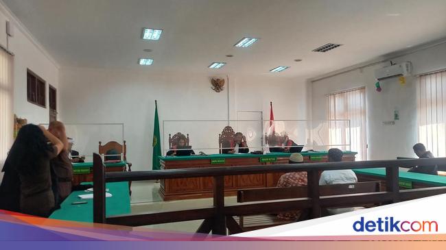 Dua Terdakwa Penodaan Nyepi di Sumberklampok Dituntut 6 Bulan Penjara