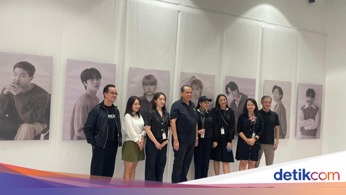 BTS Monochrome Pop Up Store Buka di Jakarta, Dihadiri Chairul Tanjung