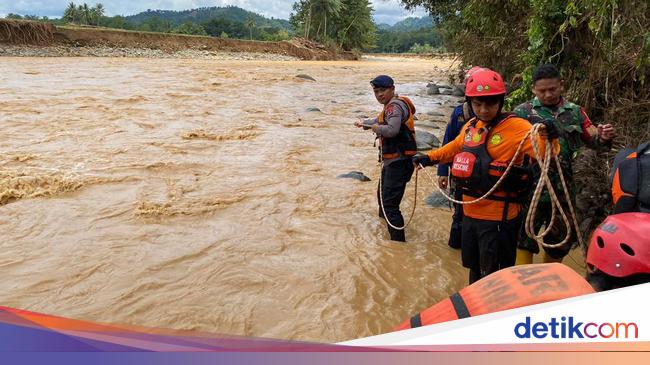 Kalla Rescue Bantu BPBD Luwu Evakuasi Korban Banjir dan Tanah Longsor