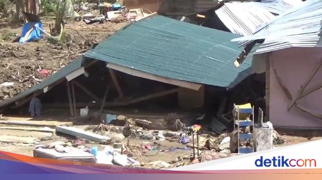 Cerita Mencekam Warga di Luwu Diterjang Banjir Bandang 5 Meter Saat Tidur Cerita Mencekam Warga di Luwu Diterjang Banjir Bandang 5 Meter Saat Tidur