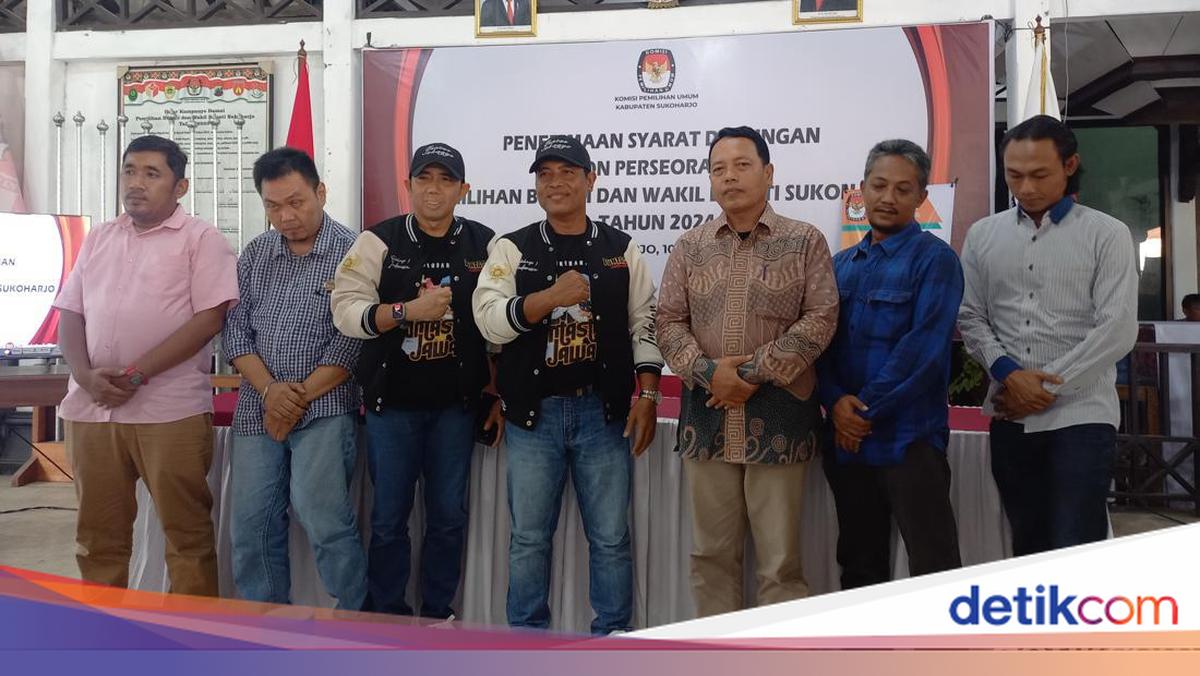 Datangi KPU Sukoharjo, Tuntas Subagyo Siap Maju Pilbup Jalur Perseorangan