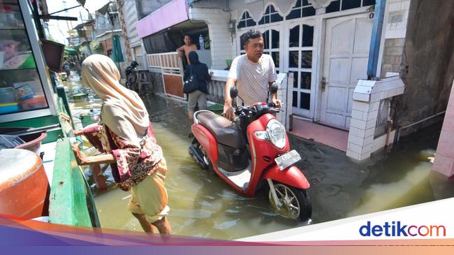 Banjir Rob Ancam Pesisir Jatim hingga 13 Juli 2025