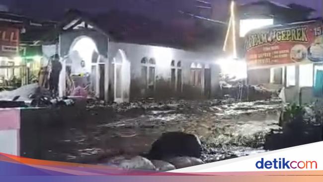 Ternyata Ini Penyebab Banjir Bandang di Kawasan Gunung Marapi