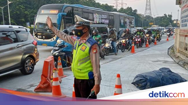 Ada Perbaikan Jalan di Halim, Lalin Arah Pancoran Tersendat