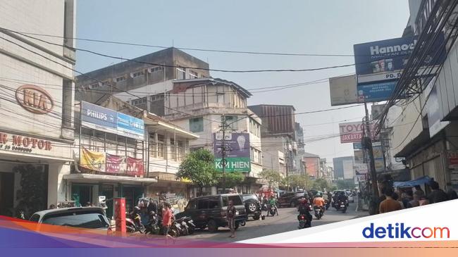 Menyusuri Masa Lalu Bandung dengan Jalan Kaki, Jl ABC sampai Kopi Aroma