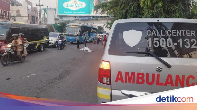 Tergelincir di Jalan Bergelombang, Pemotor Tewas di Gayamsari Semarang