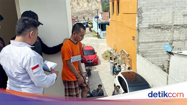 Riuh Warga Saat Rekonstruksi, Kecam Aksi Sadis Adi Bunuh Ceceu