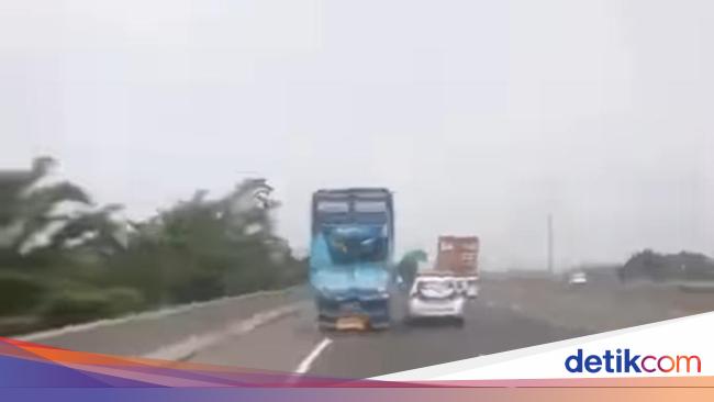 Viral Truk Dikejar-kejar Polisi di Tol Jatiasih, Begini Kejadiannya