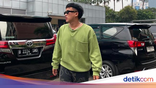 Gara-gara Potong Rambut, Anwar BAB Dapat Reaksi Tak Terduga