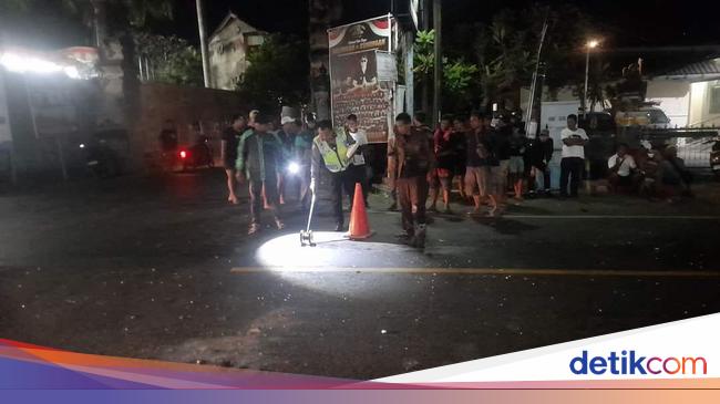Seorang Pemotor Tewas gegara Tabrak Belakang Truk di Buleleng Seorang Pemotor Tewas gegara Tabrak Belakang Truk di Buleleng