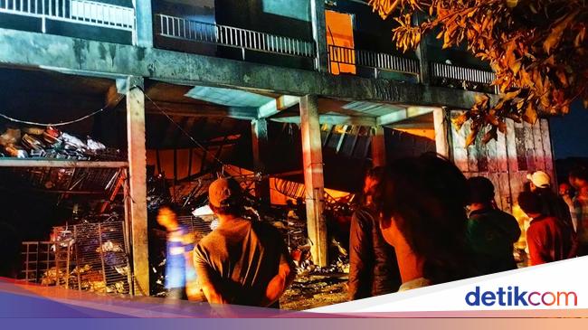 Kebakaran Gudang Rongsok Kartasura Diduga gegara Ledakan Tabung Gas Portabel