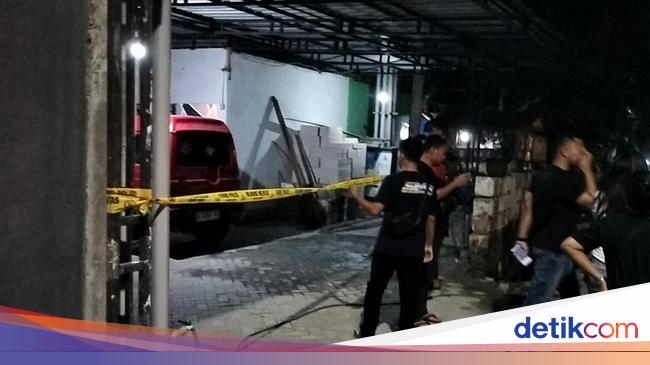 Polisi Olah TKP Lokasi 2 Orang Tewas Usai Pesta Miras di Bojonegoro