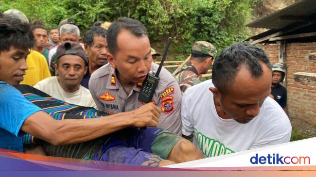 Tembok Penyangga Kapela di Ende Ambruk, 2 Pekerja Tewas