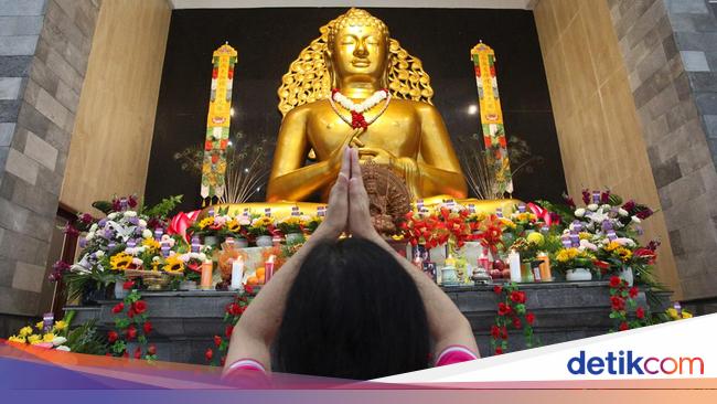 Potret Perayaan Waisak di Sejumlah Daerah