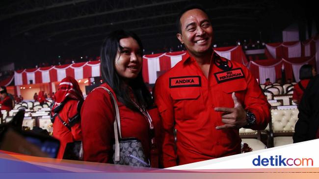Andika Perkasa Jadi Sasaran Foto Peserta Rakernas PDIP