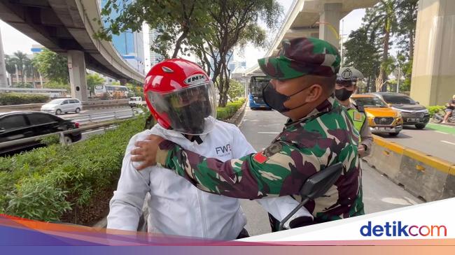 Heboh Pemotor Ngaku Punya Bekingan Polisi saat Ditilang, Biar Apa Sih?