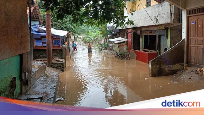Banjir Langganan Datang Lagi, Warga Pejaten Timur: Kiriman dari Bogor