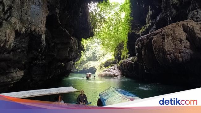 Hujan Abadi yang Eksotis, jadi Daya Tarik Green Canyon Pangandaran