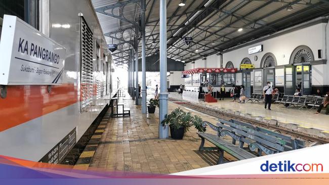 KA Pangrango Sukabumi-Bogor Mogok di Stasiun Cisaat