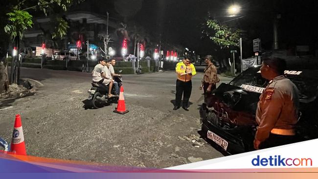 Mobil Calya Tabrak Vario di Pekanbaru, 1 Remaja Tewas-Sopir Kabur