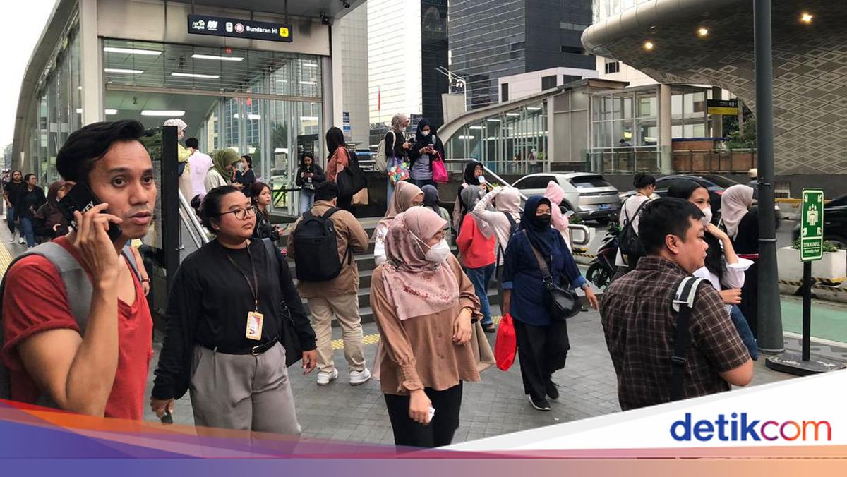 Insiden MRT, Pengguna Curhat Kena Gangguan Jam Pulang Kantor